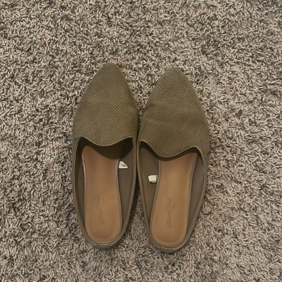 Universal Thread | Shoes | Universal Thread Flats | Poshmark